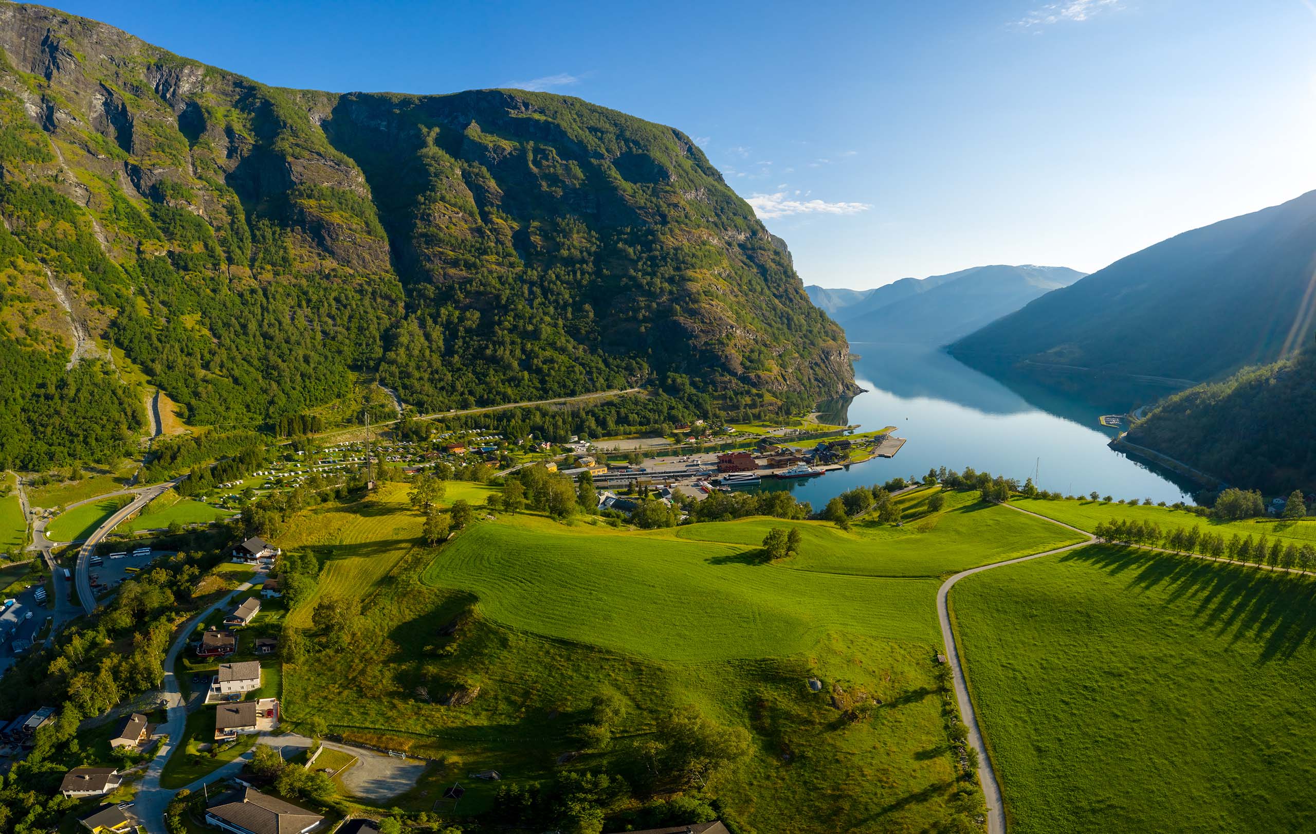 Private Bergen to Flåm Tour with Flåmsbana Ride and Nærøyfjord Cruise
